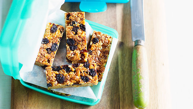 Home-made muesli bars | Women's Weekly Food
