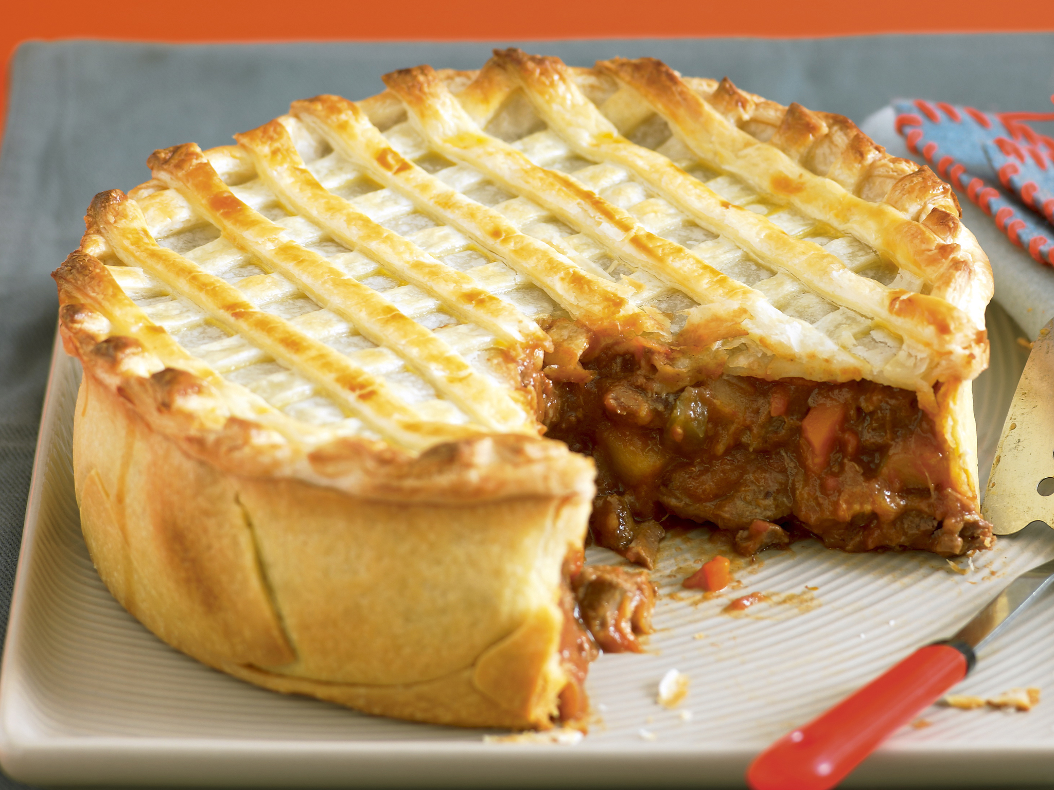 Chunky beef and vegie pie | Women's Weekly Food