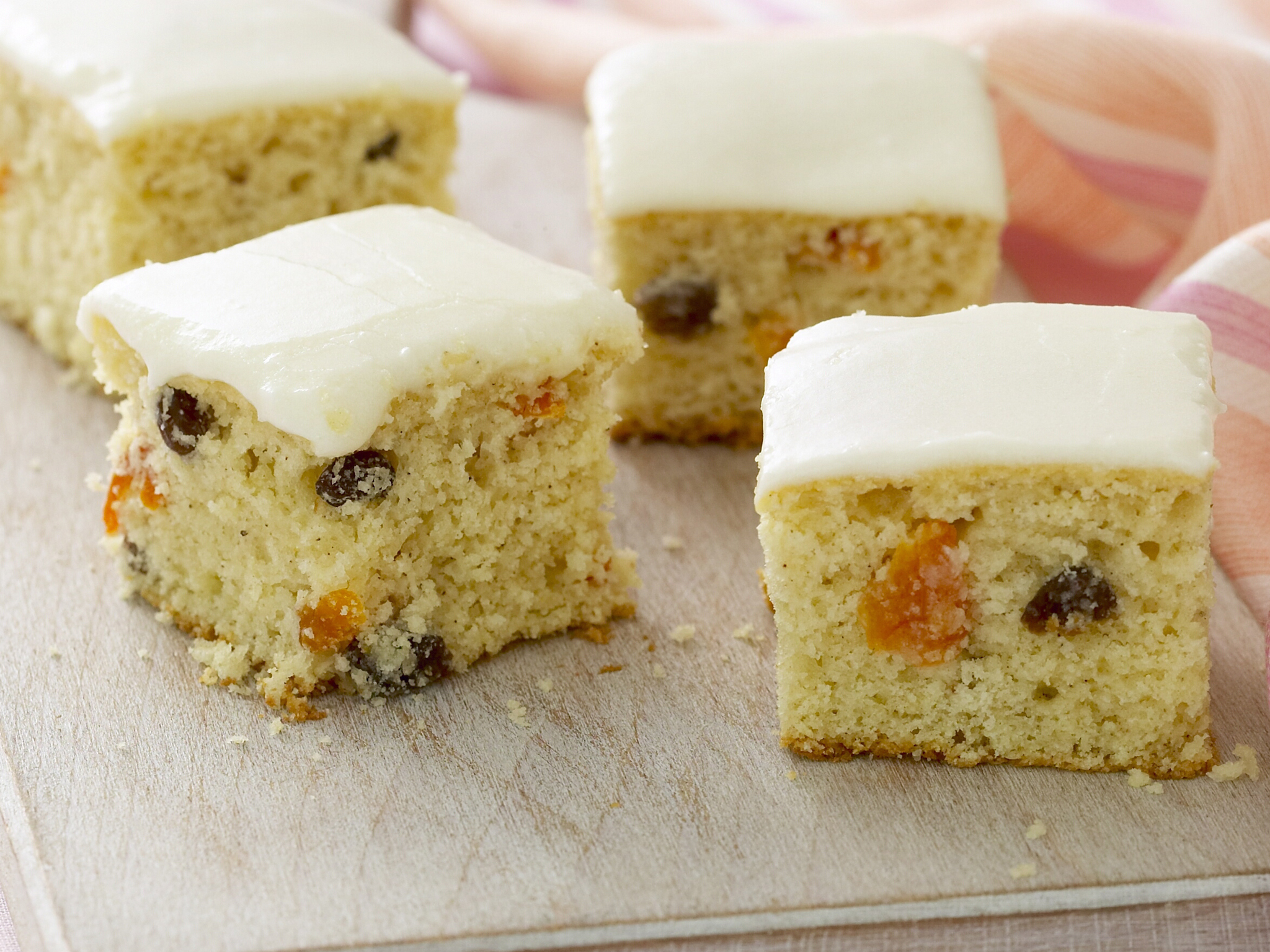 Apricot and sultana slice with lemon icing | Women's Weekly Food