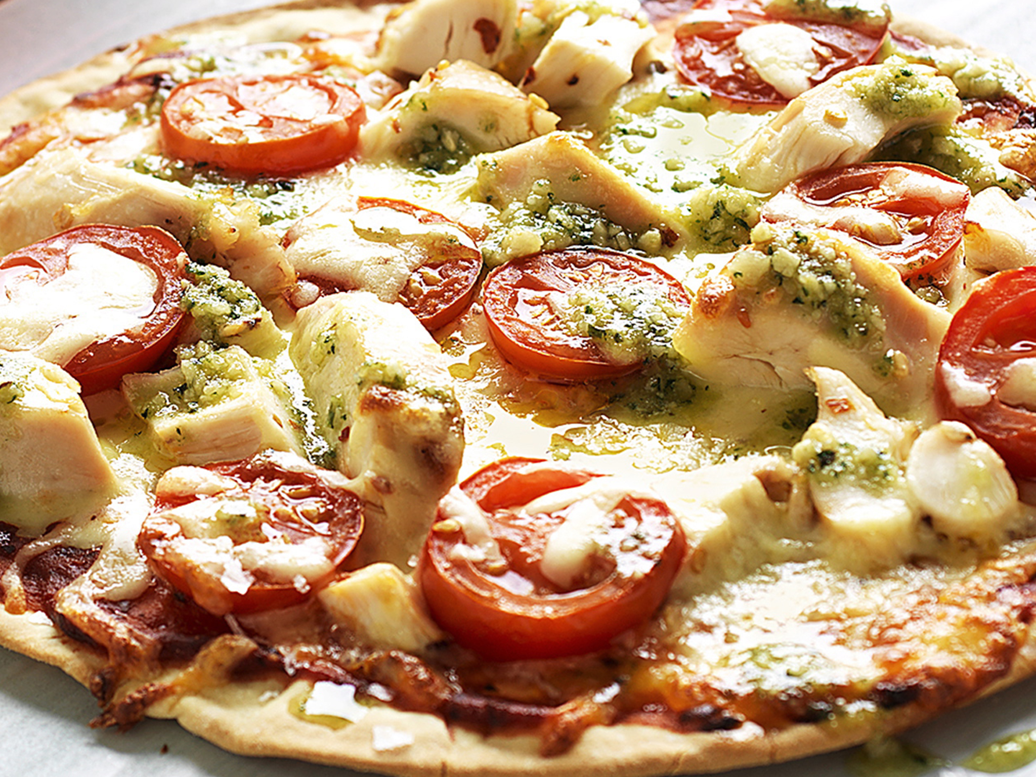 Chilli chicken pizza with pesto | Women's Weekly Food
