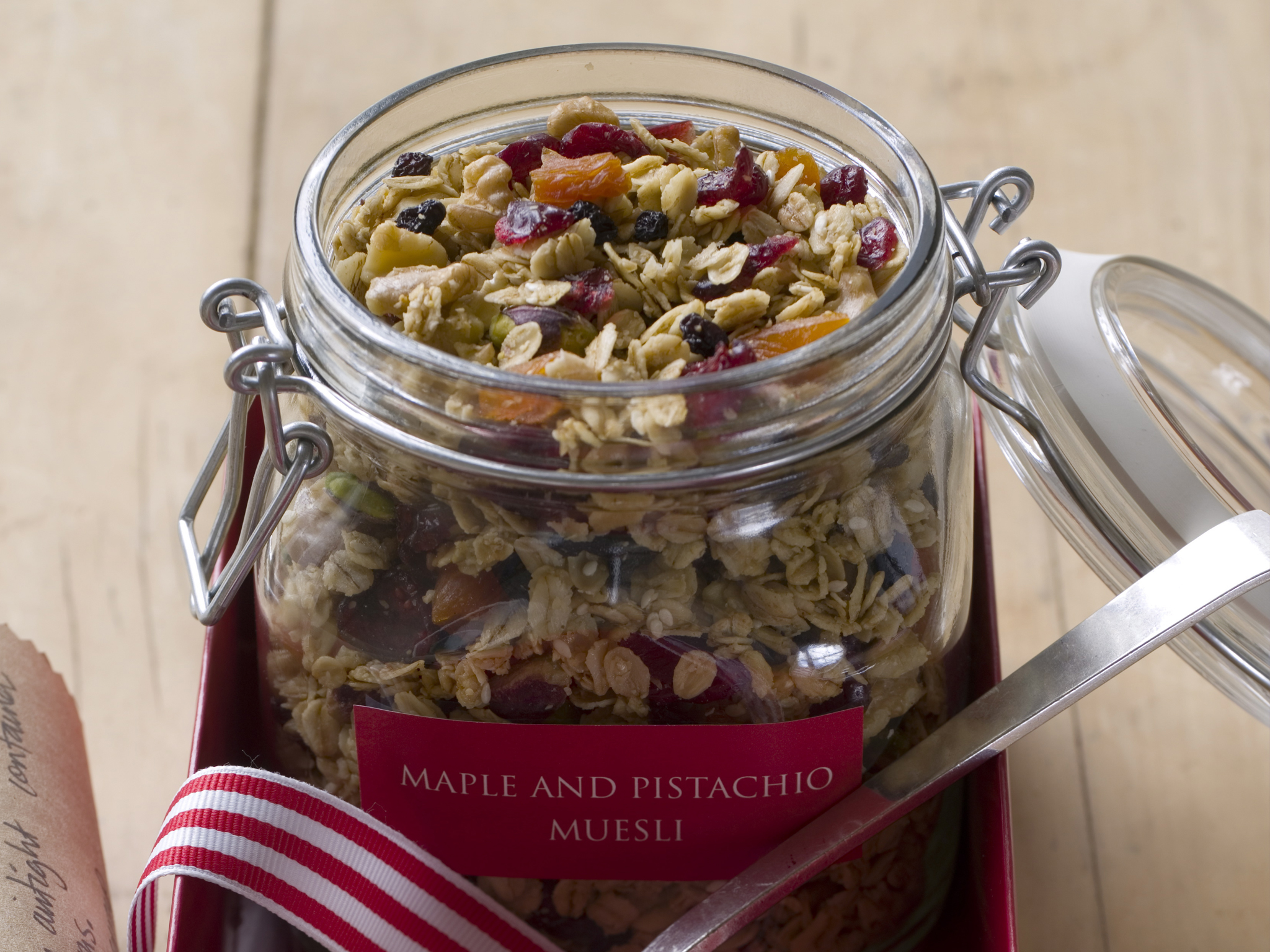 Maple and pistachio muesli | Women's Weekly Food