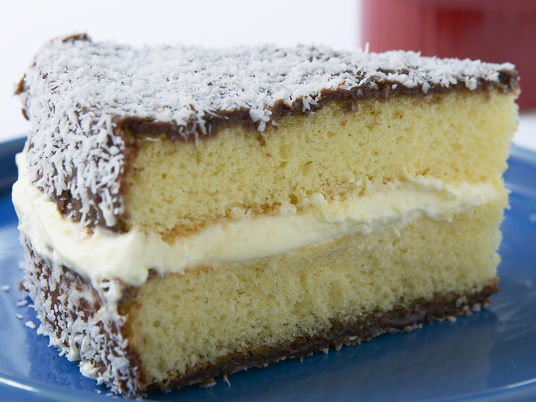 Lamington sponge cake | Women's Weekly Food