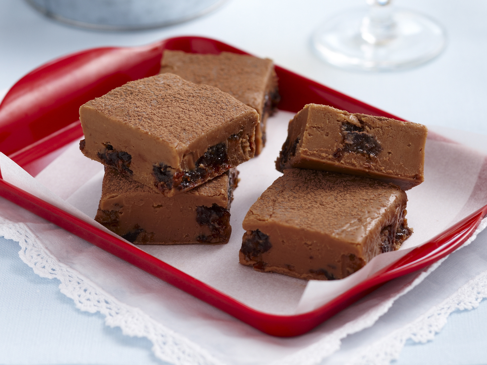 Rum and raisin fudge | Women's Weekly Food