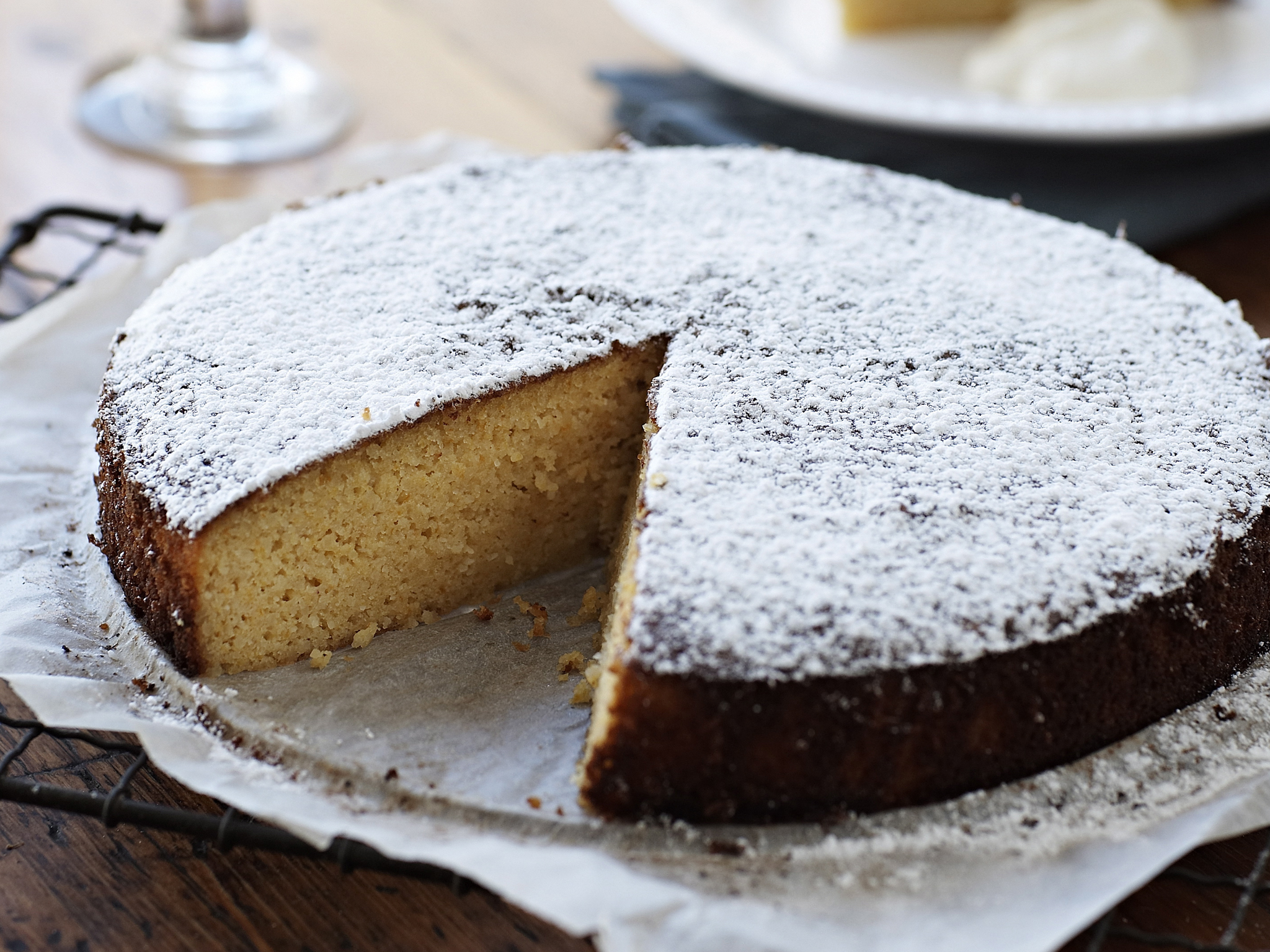 Mandarin and almond cake | Women's Weekly Food