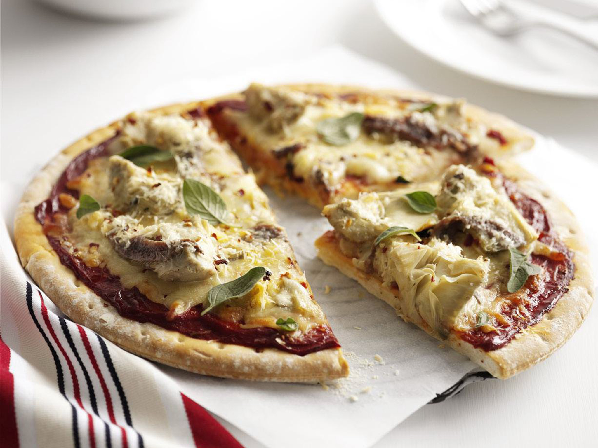 Artichoke, anchovy and chilli pizza | Women's Weekly Food