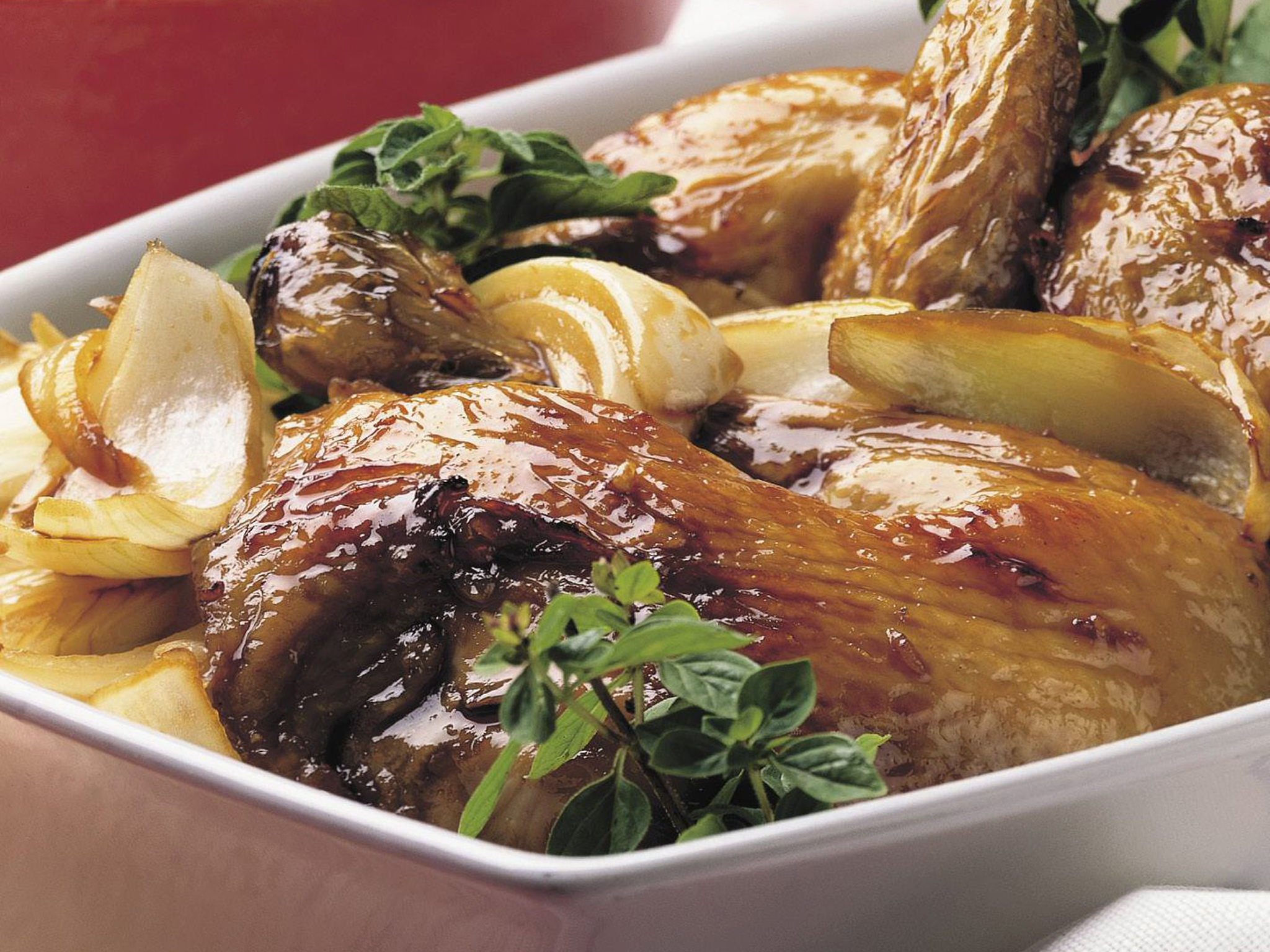 Barbecue-flavoured chicken and onions | Women's Weekly Food