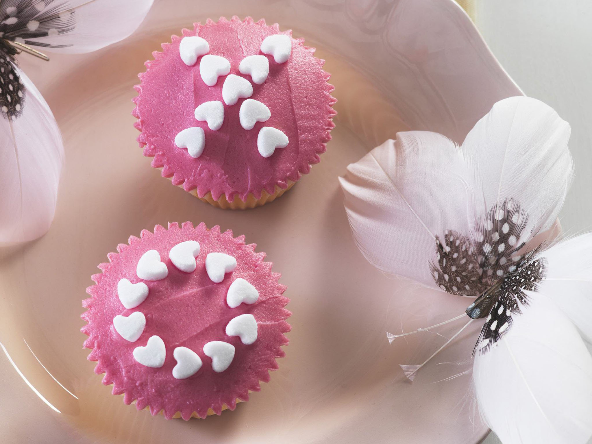 Hugs and kisses cupcakes | Women's Weekly Food