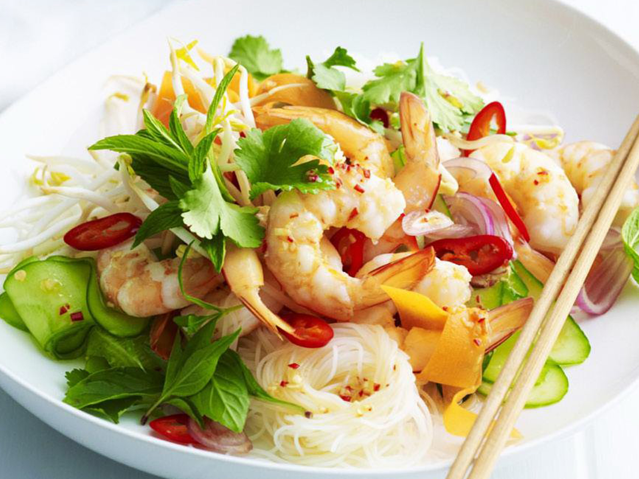 Prawn and rice vermicelli salad | Women's Weekly Food