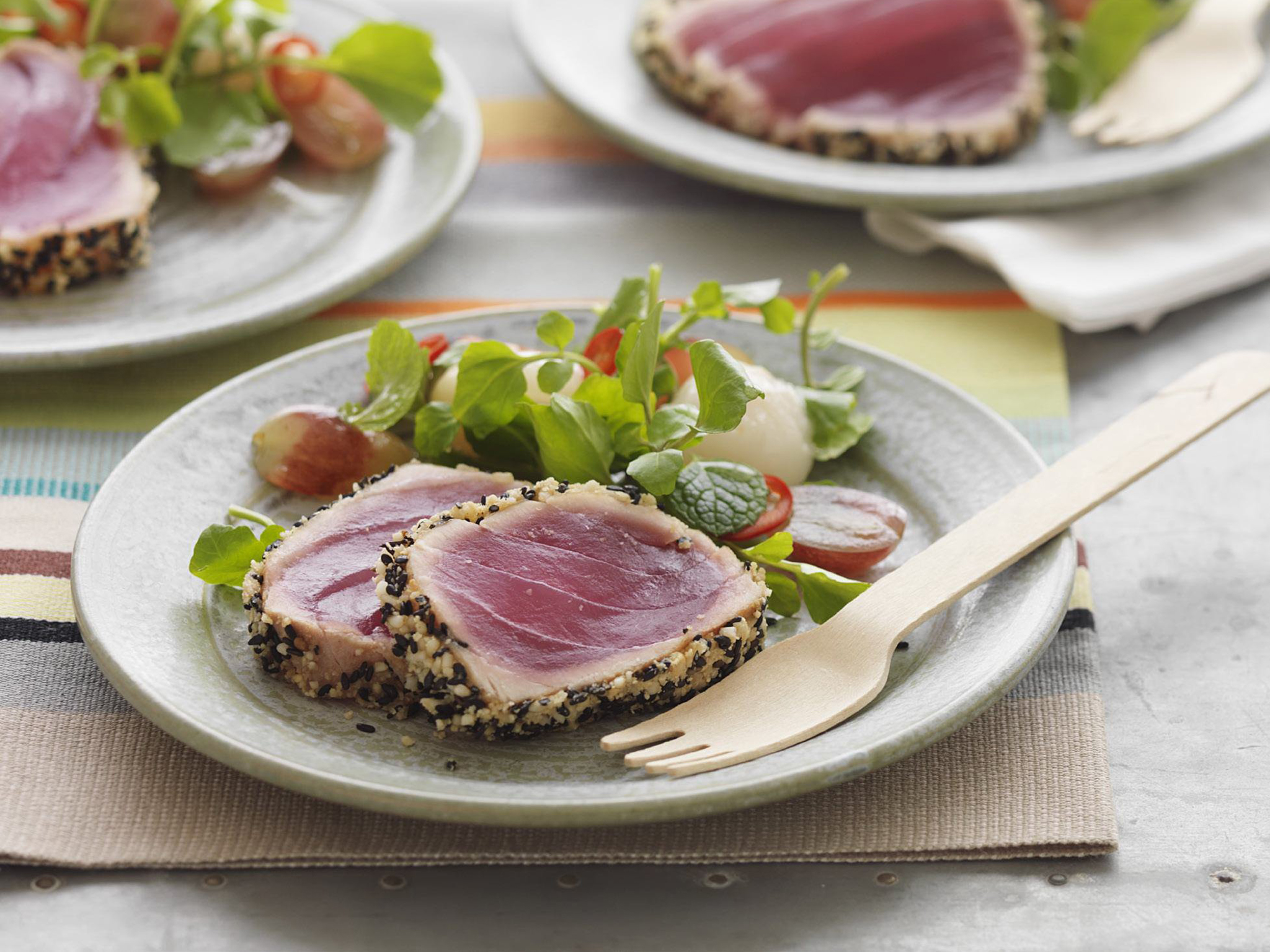 Sesame crusted tuna with grape and lychee salad | Women's Weekly Food