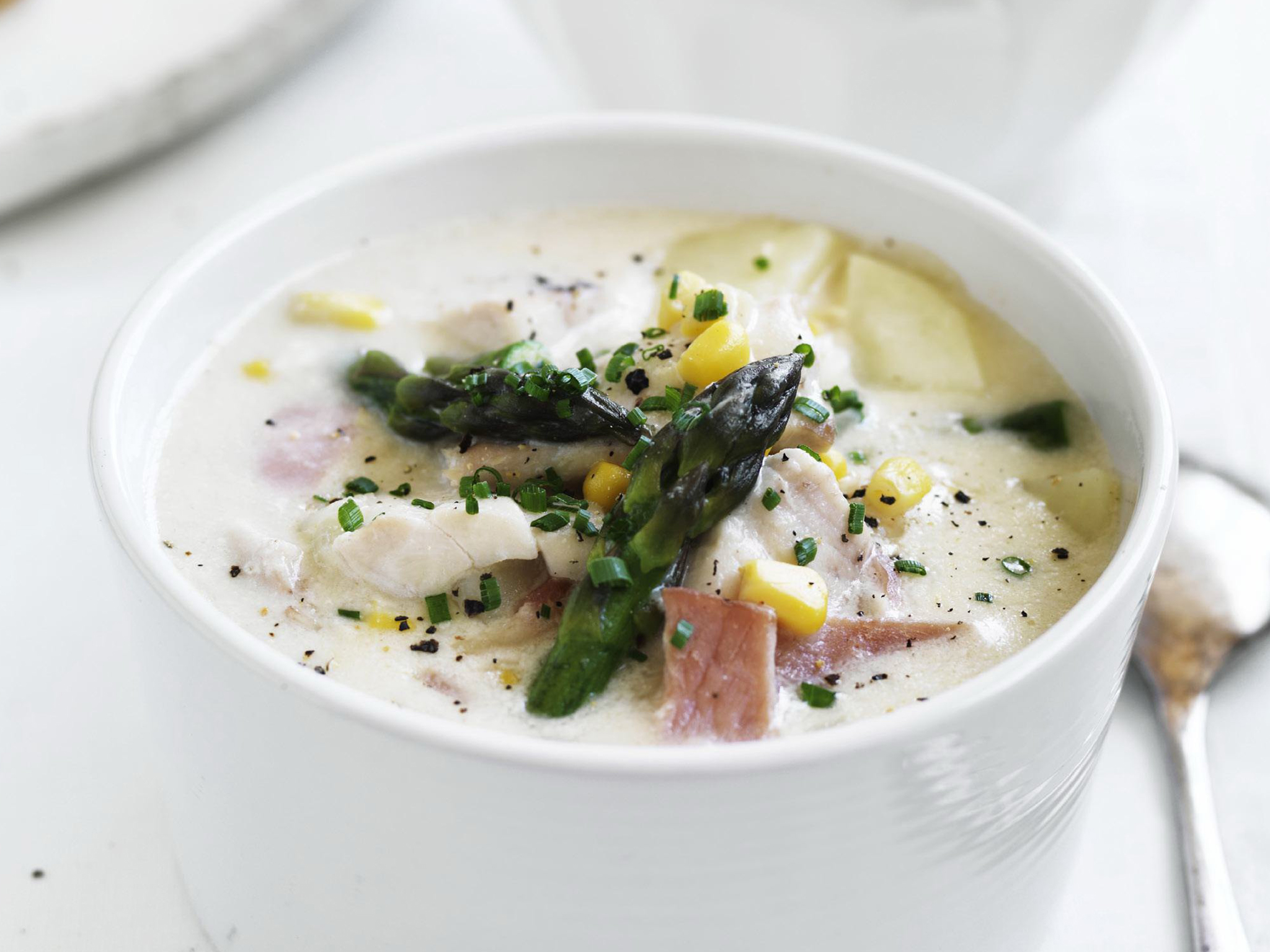 Fish chowder with garlic and chive rolls | Women's Weekly Food