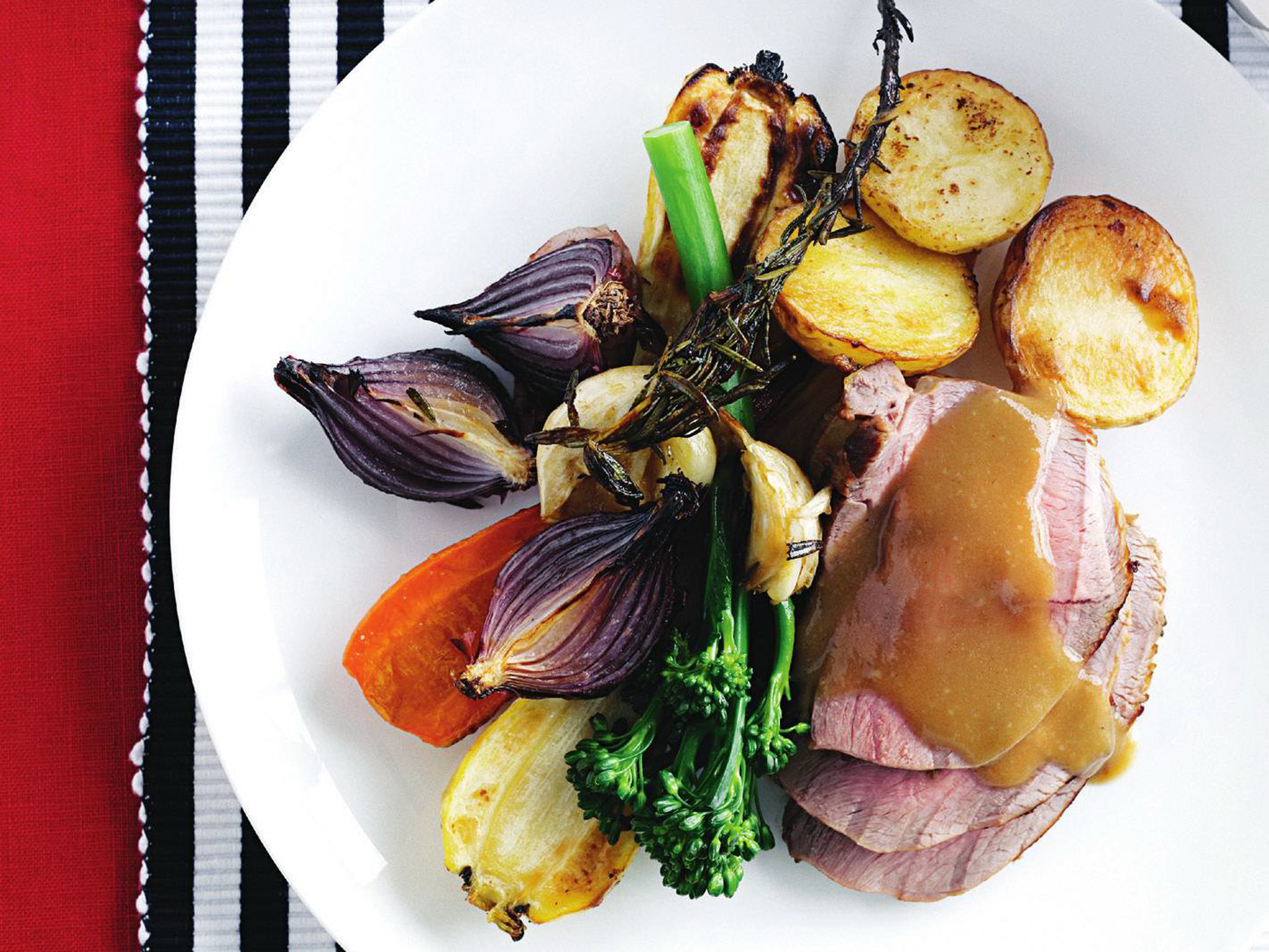 Quick midweek roast lamb and vegetables | Women's Weekly Food