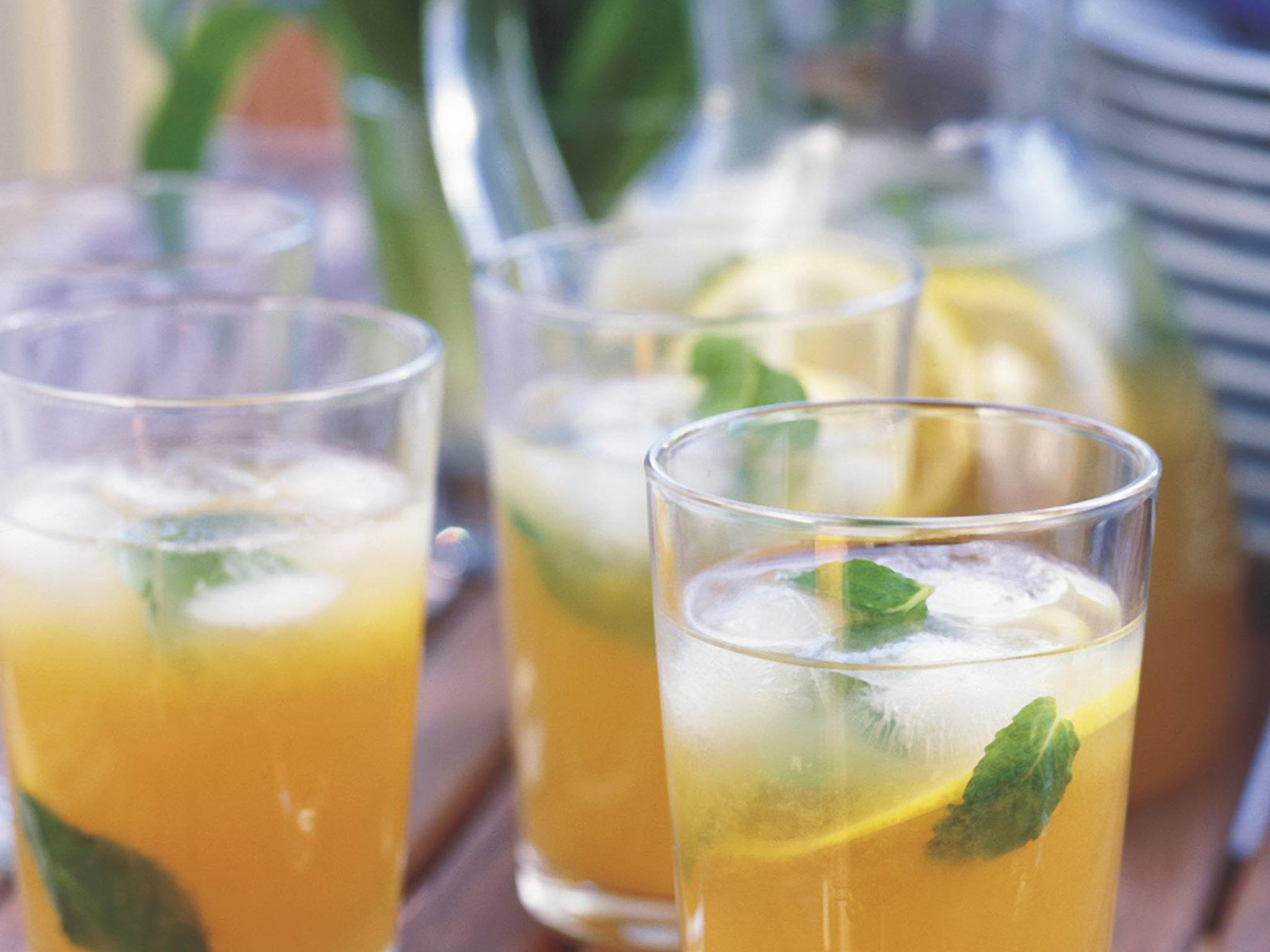 Spiced lemon tea | Women's Weekly Food