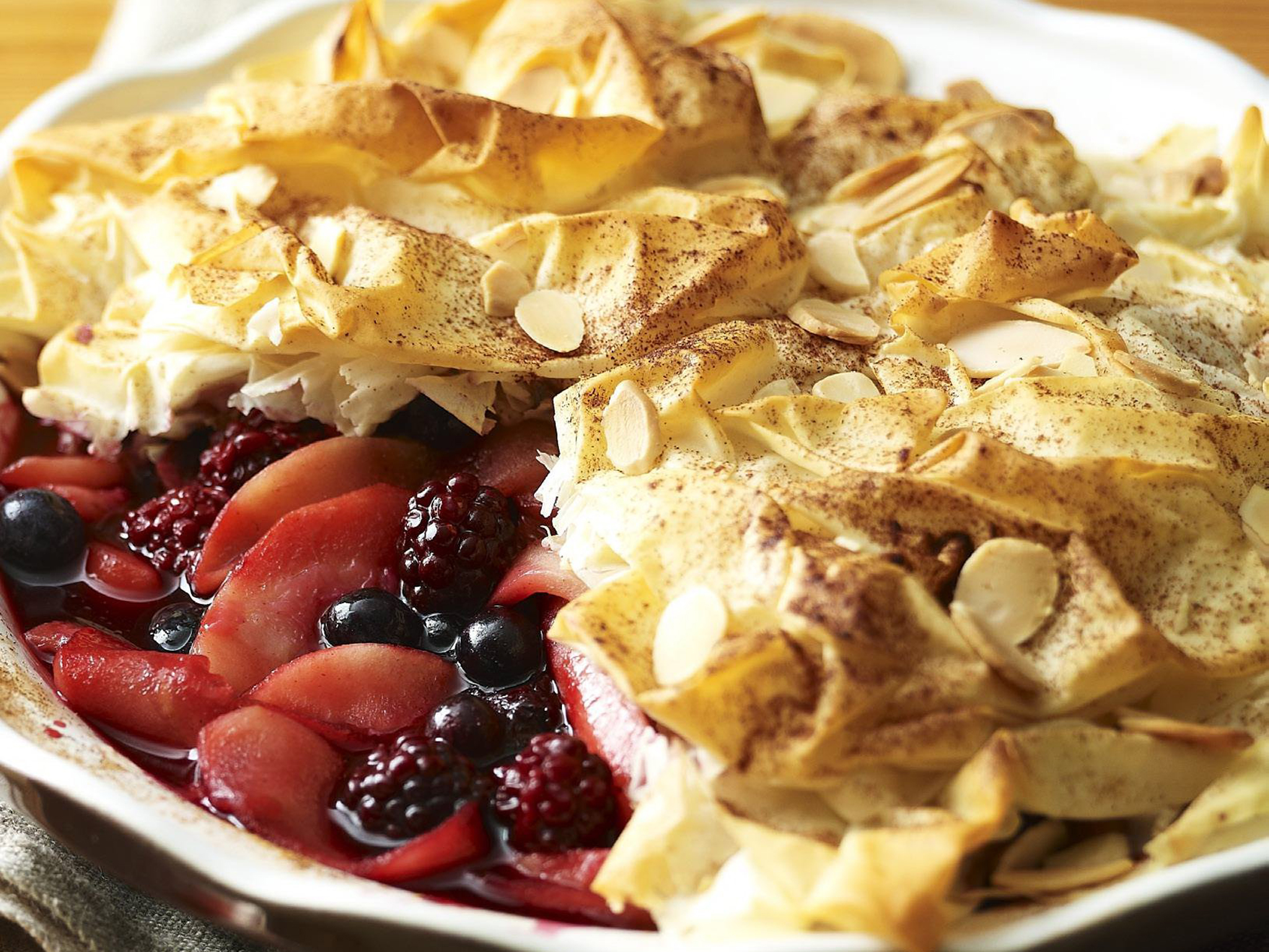 Apple and berry filo pie | Women's Weekly Food