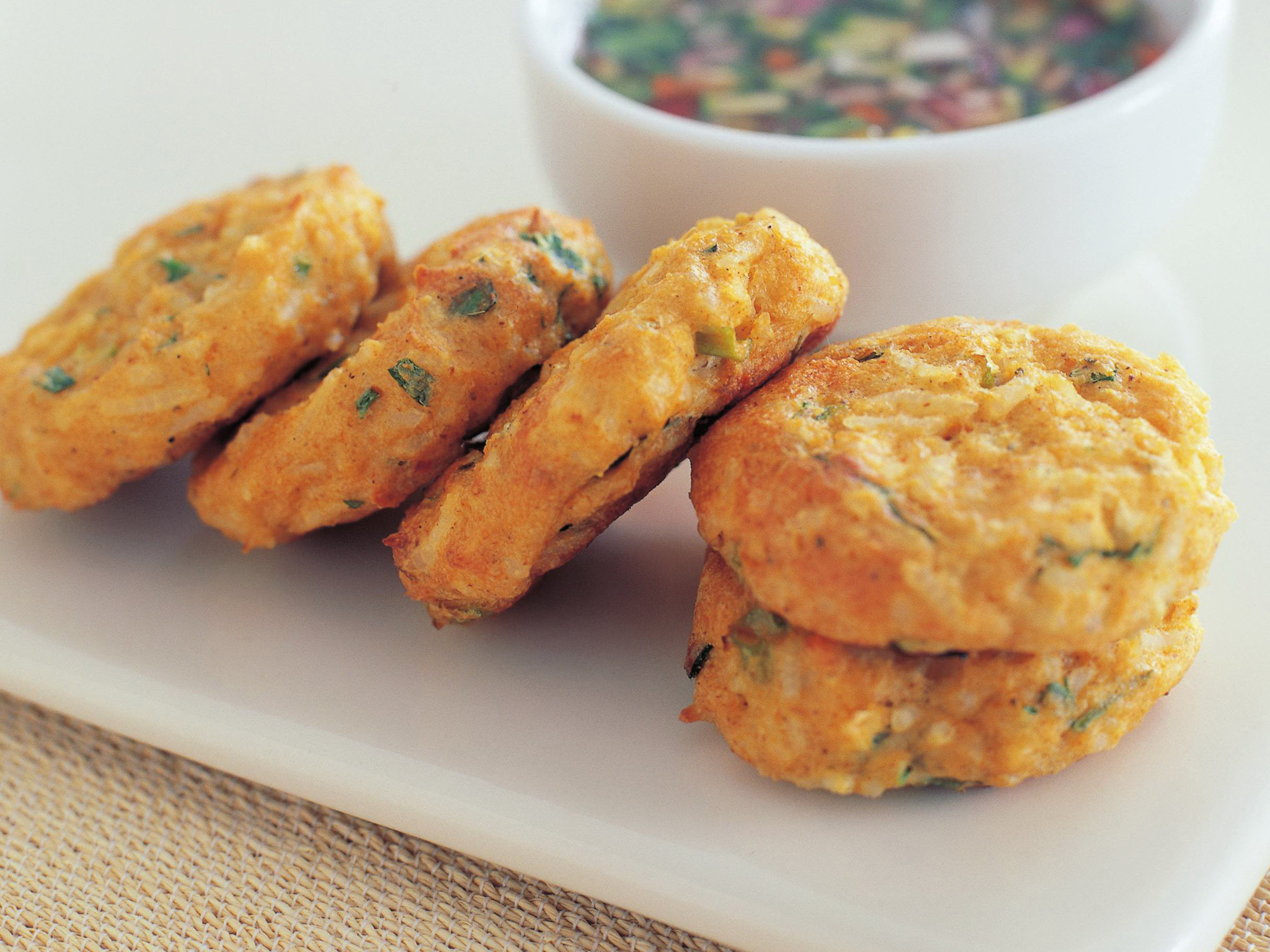 Tofu cakes with sweet chilli dipping sauce | Women's Weekly Food