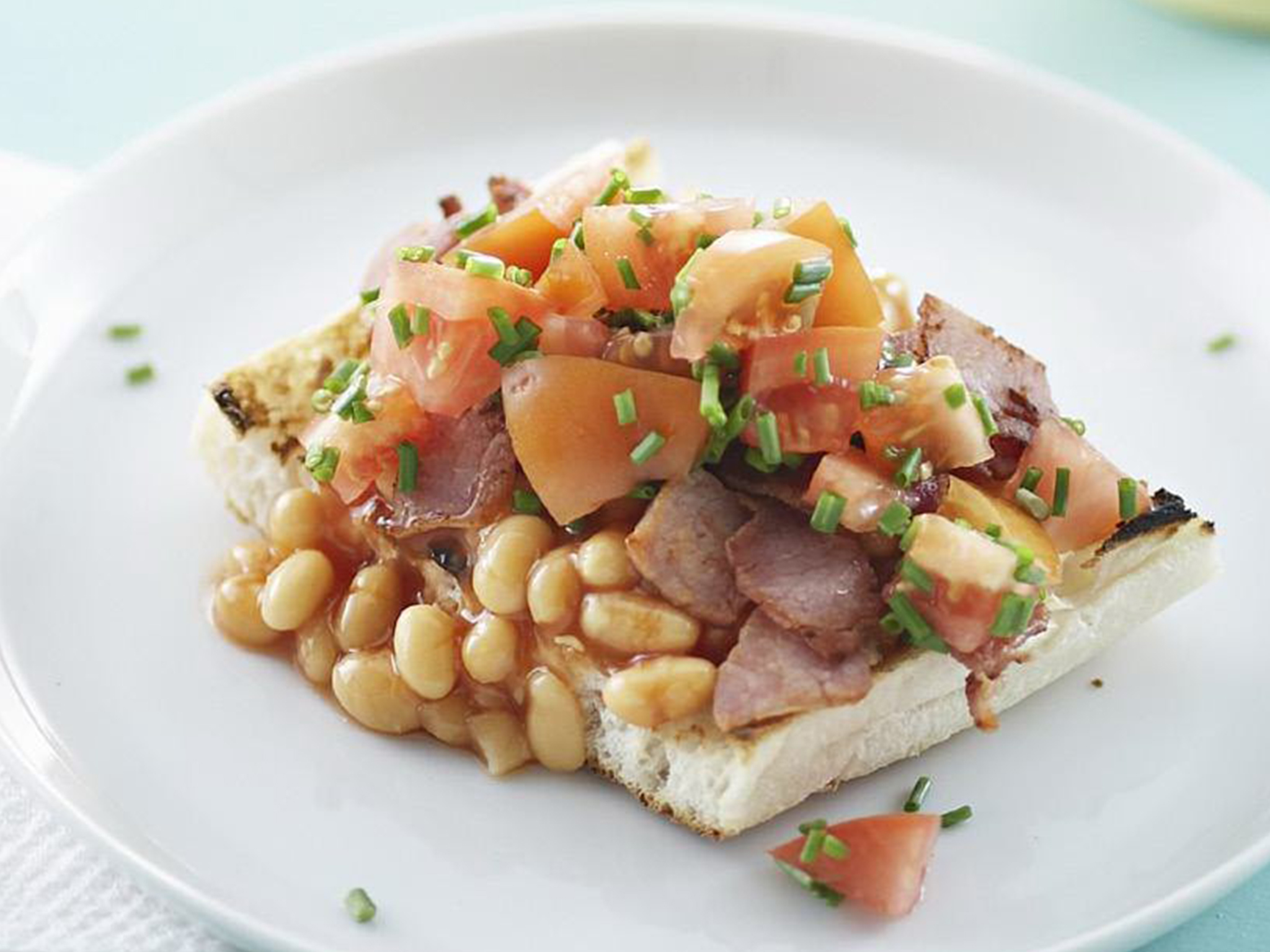 Baked beans, bacon and tomato on toast | Women's Weekly Food