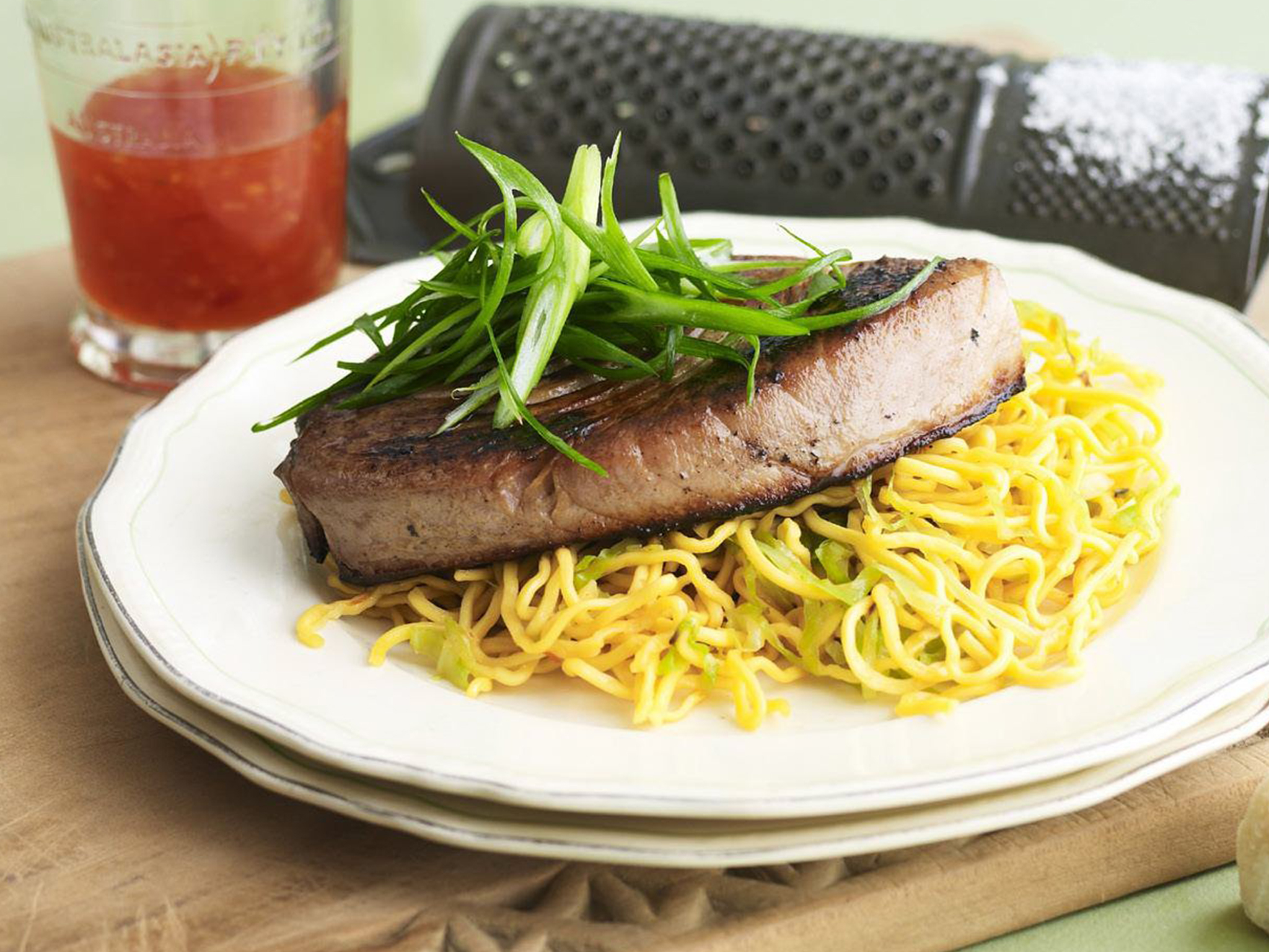 Tuna with fried noodles and cabbage | Women's Weekly Food