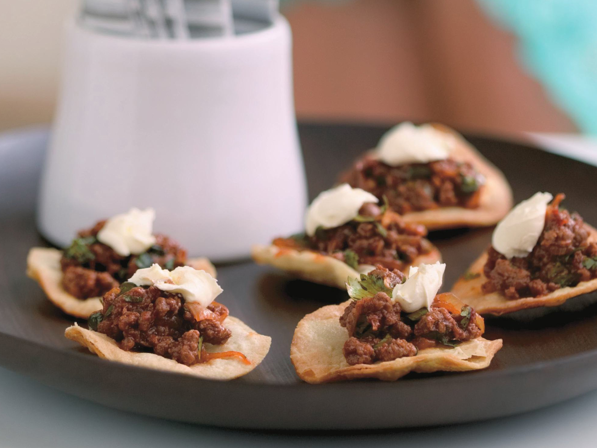 Chipotle beef on tortilla crisps | Women's Weekly Food