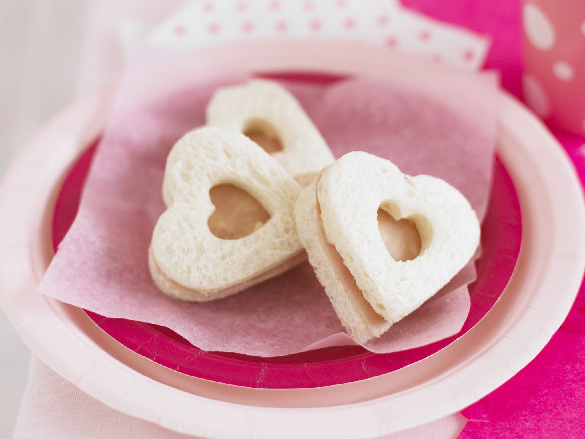 Heart-shaped hamwiches | Women's Weekly Food