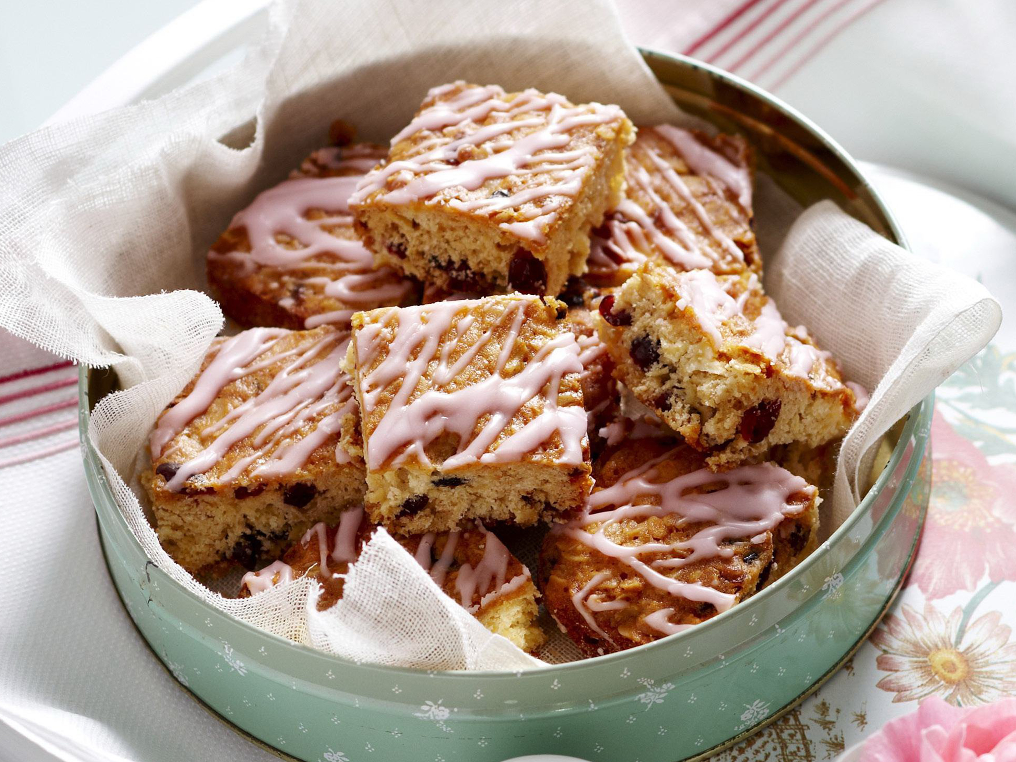 Dried apple and cranberry muesli slice | Women's Weekly Food