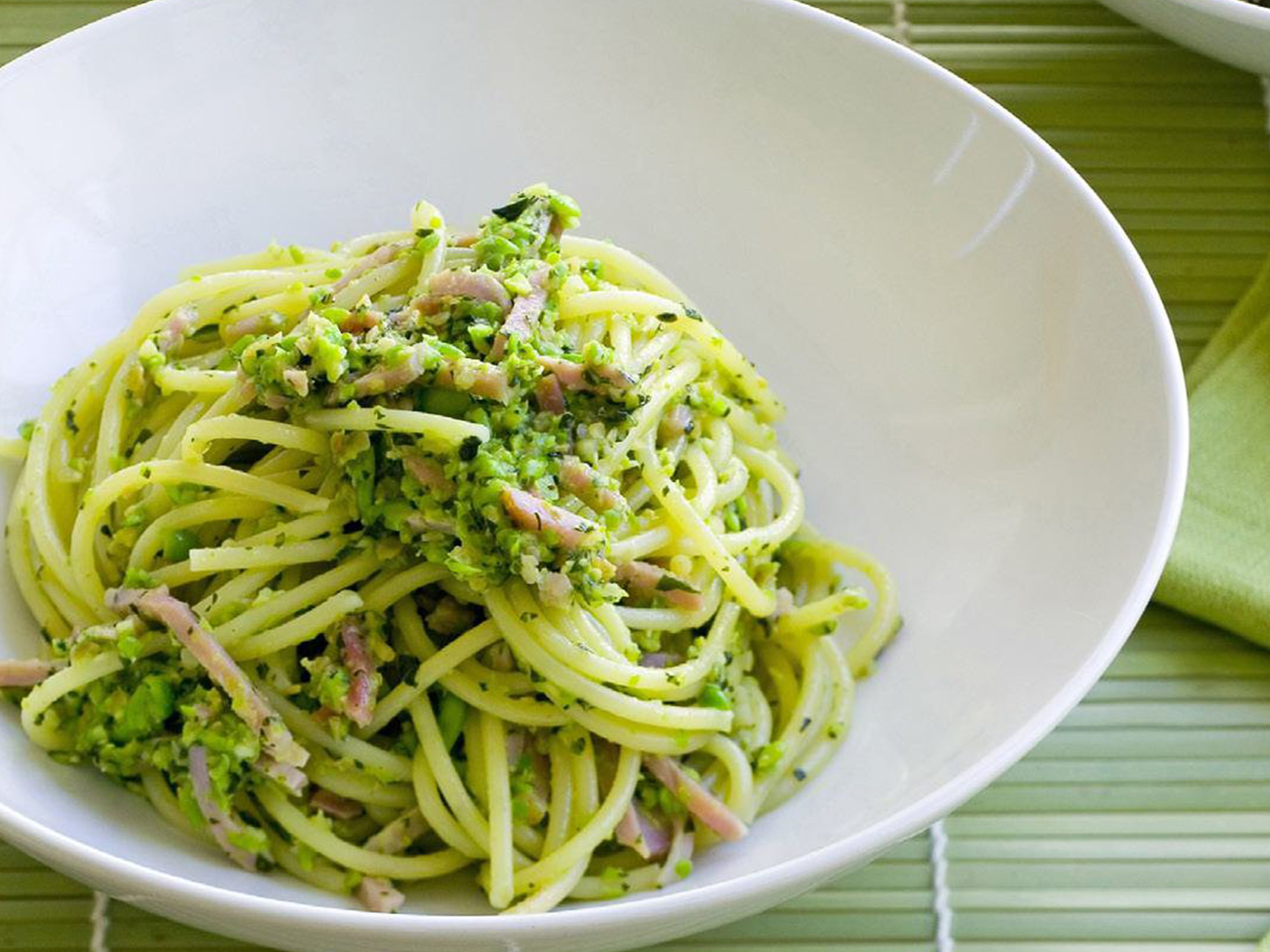 Summer spaghetti with pea pesto and ham | Women's Weekly Food