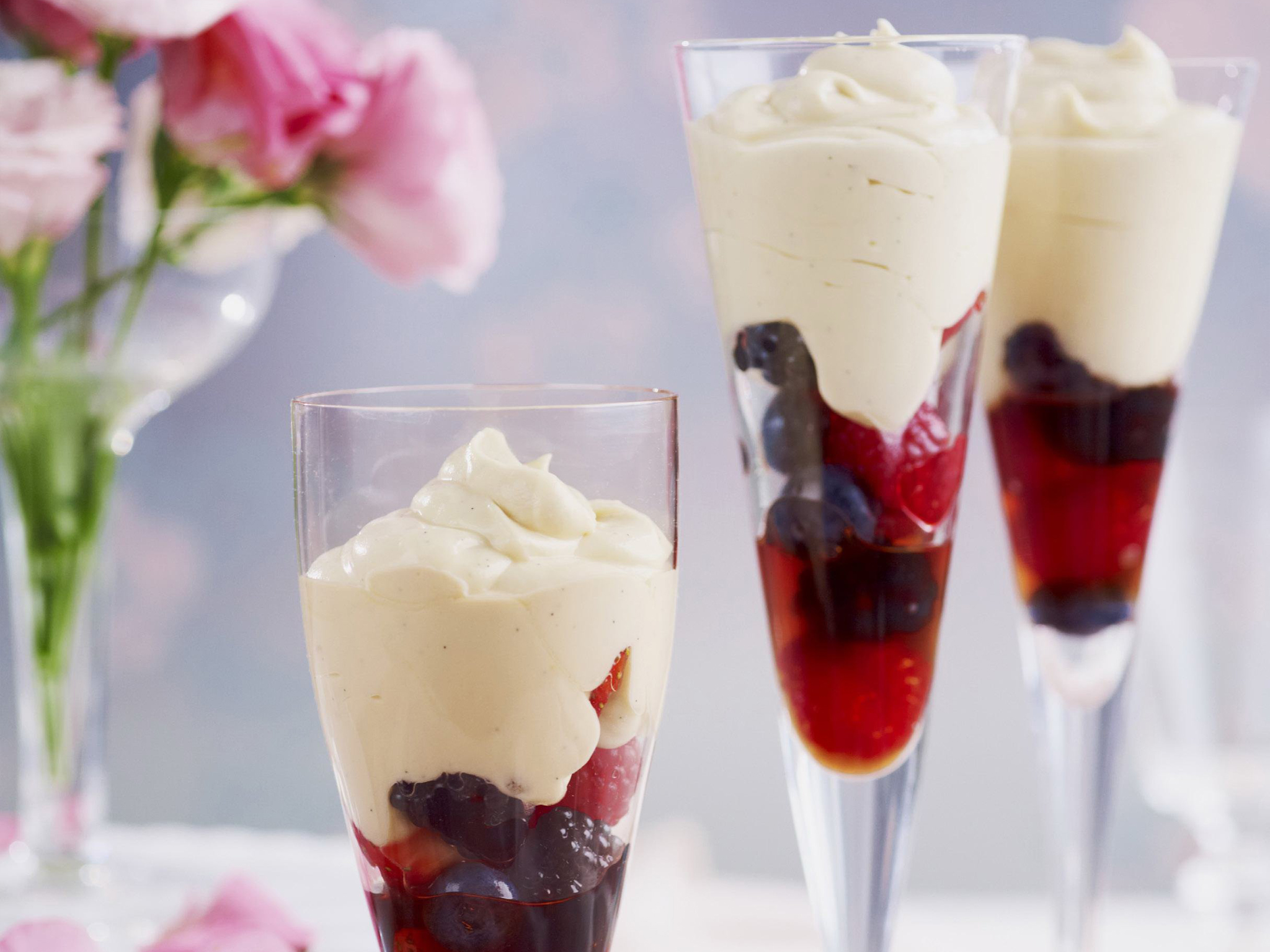 Berries with vanilla white chocolate syllabub | Women's Weekly Food