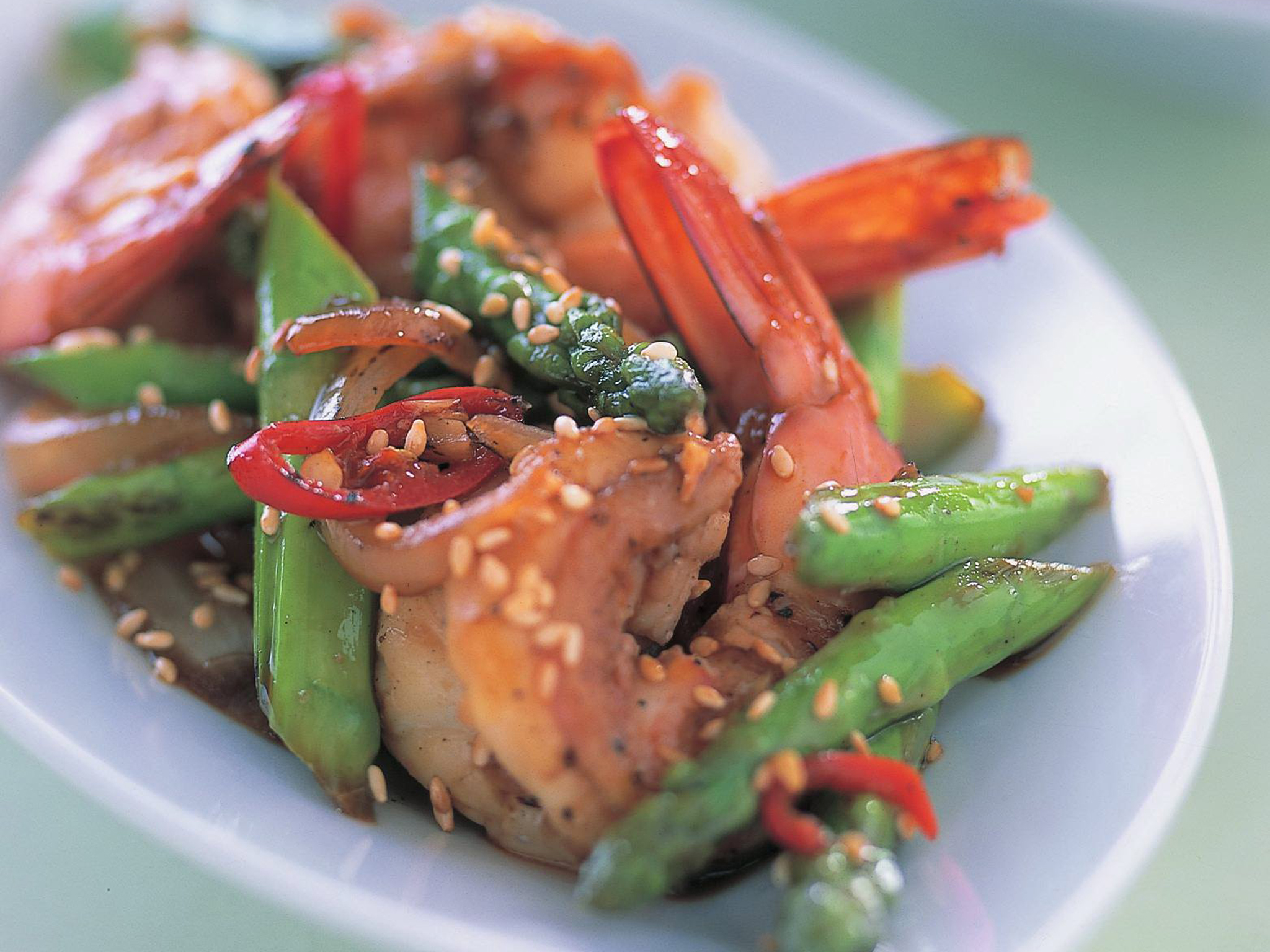 Prawn, asparagus and sesame stir-fry | Women's Weekly Food
