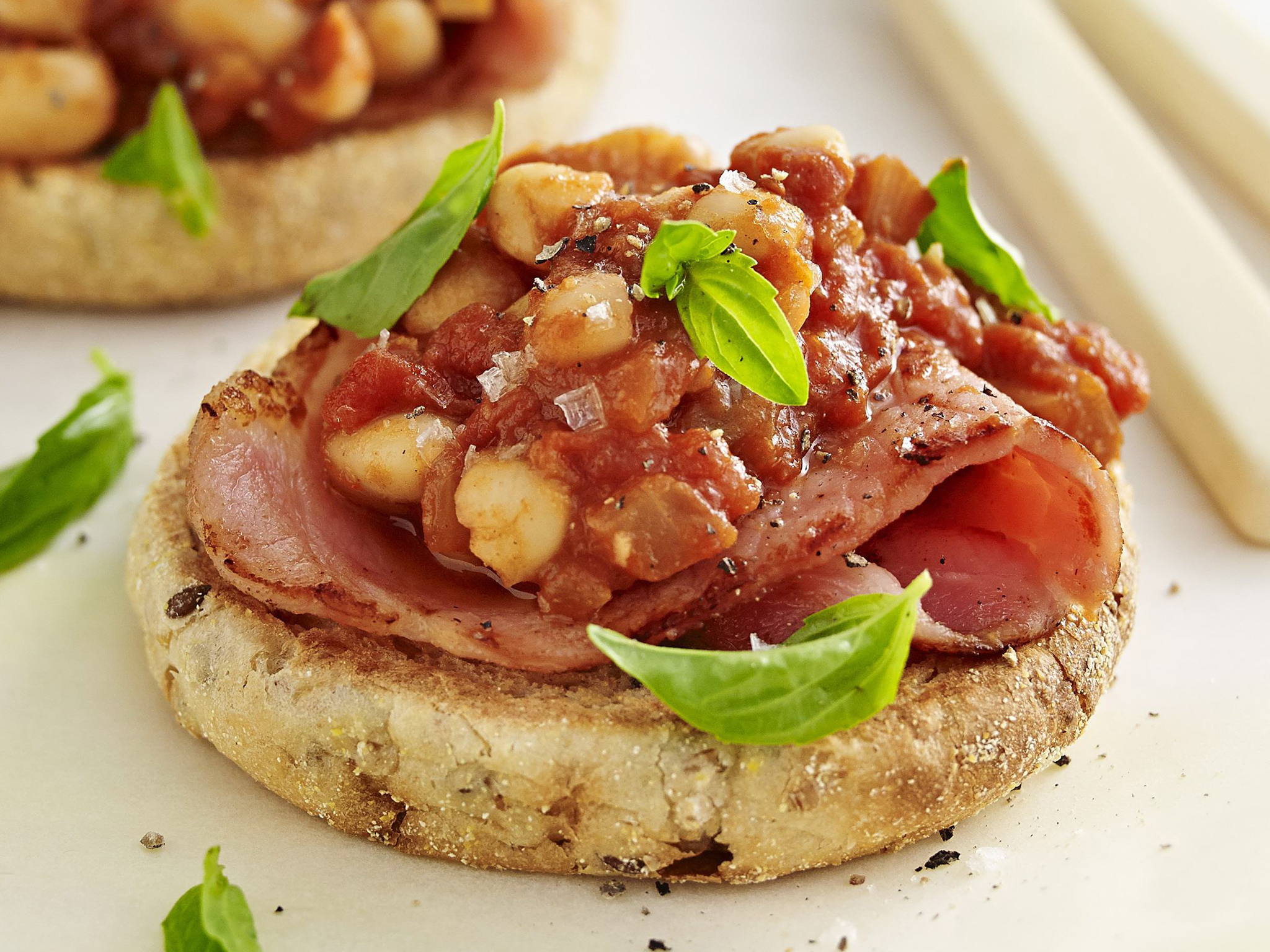 Bacon and baked beans on muffins | Women's Weekly Food