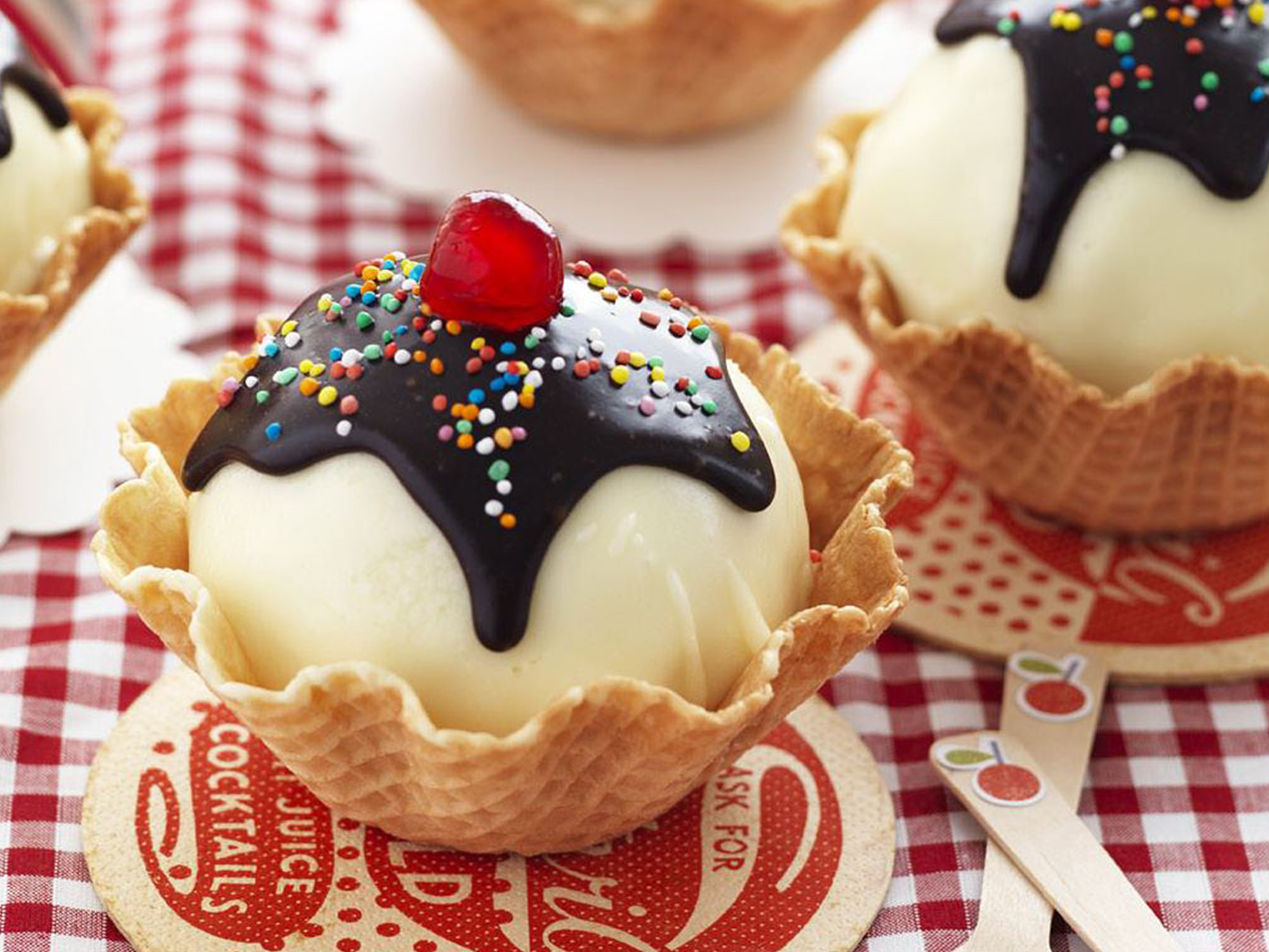 Ice-cream sundaes | Women's Weekly Food