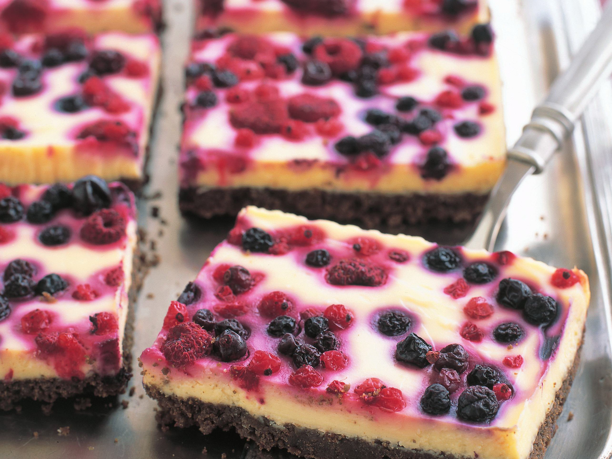 Mixed berry baked cheesecake | Women's Weekly Food