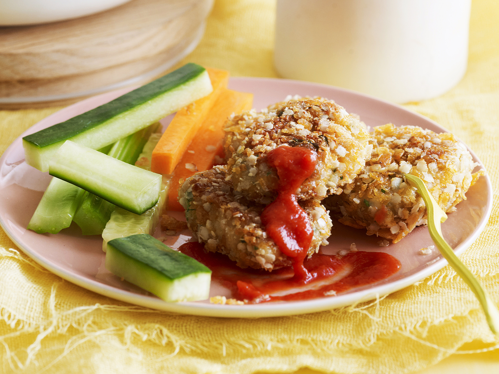 Crunchy chicken nuggets | Women's Weekly Food