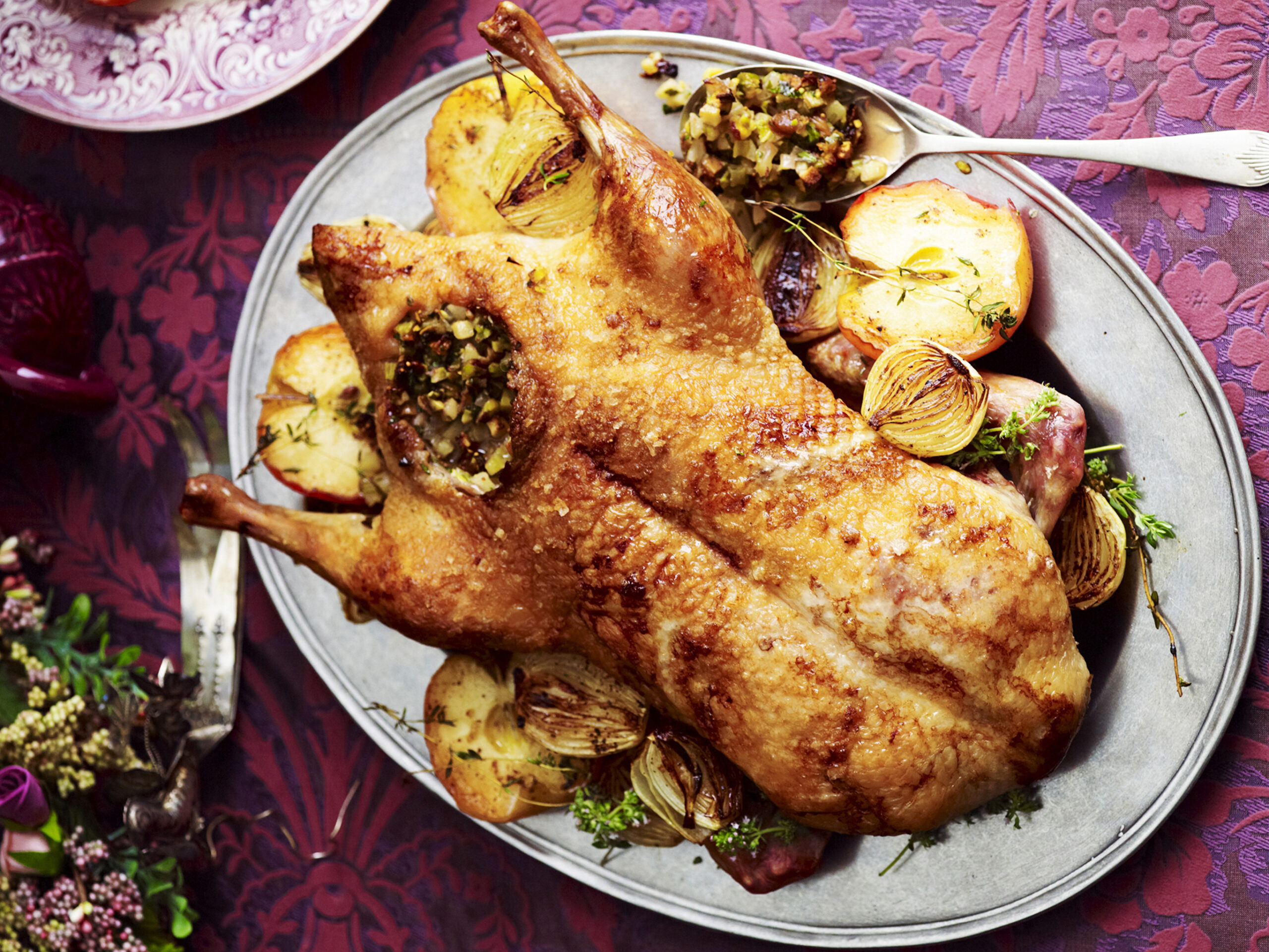 Roasted goose with spiced apples and onions | Women's Weekly Food