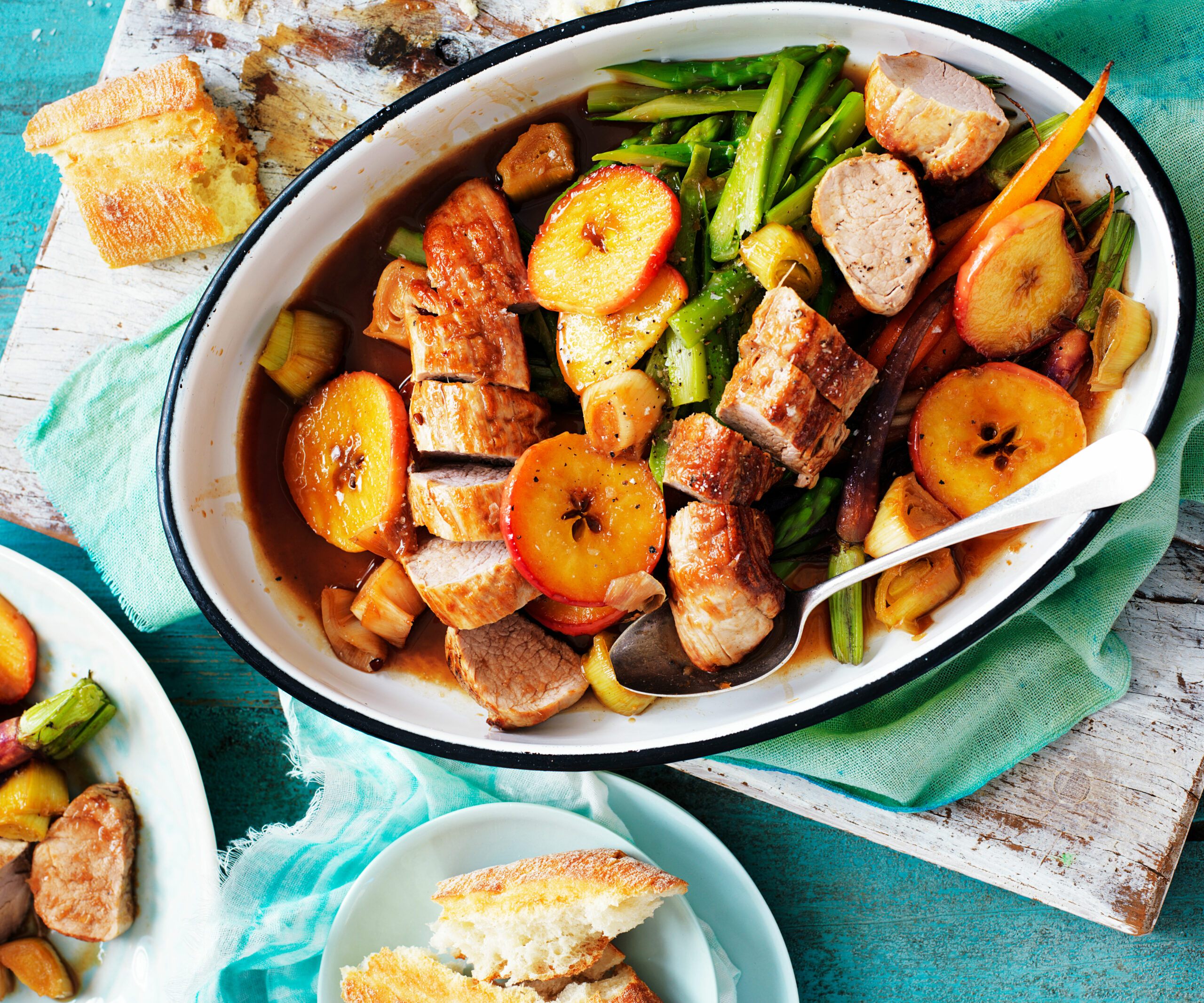 Pork fillet with caramelised apples and leek | Women's Weekly Food