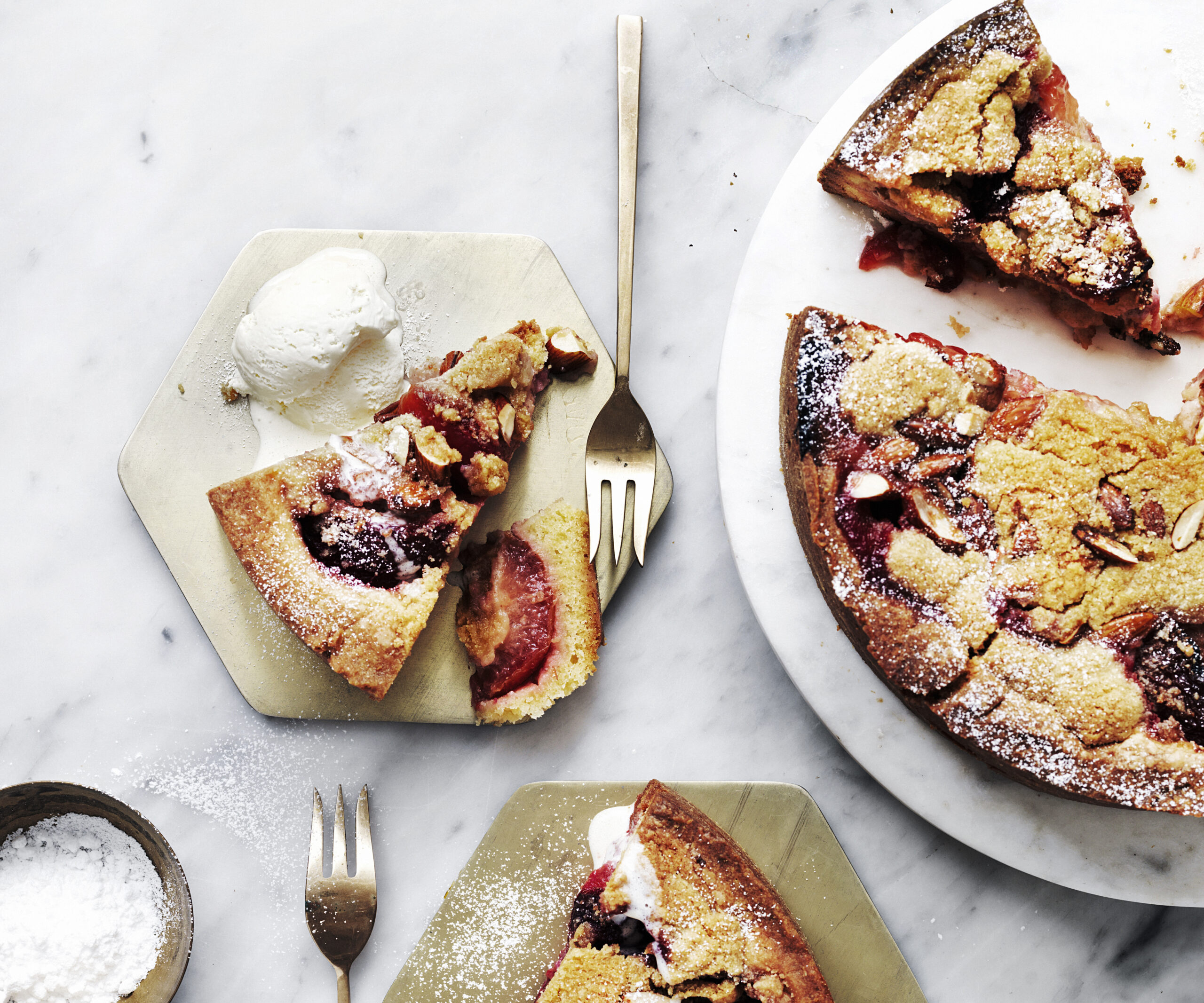 Cinnamon plum crumble cake | Women's Weekly Food