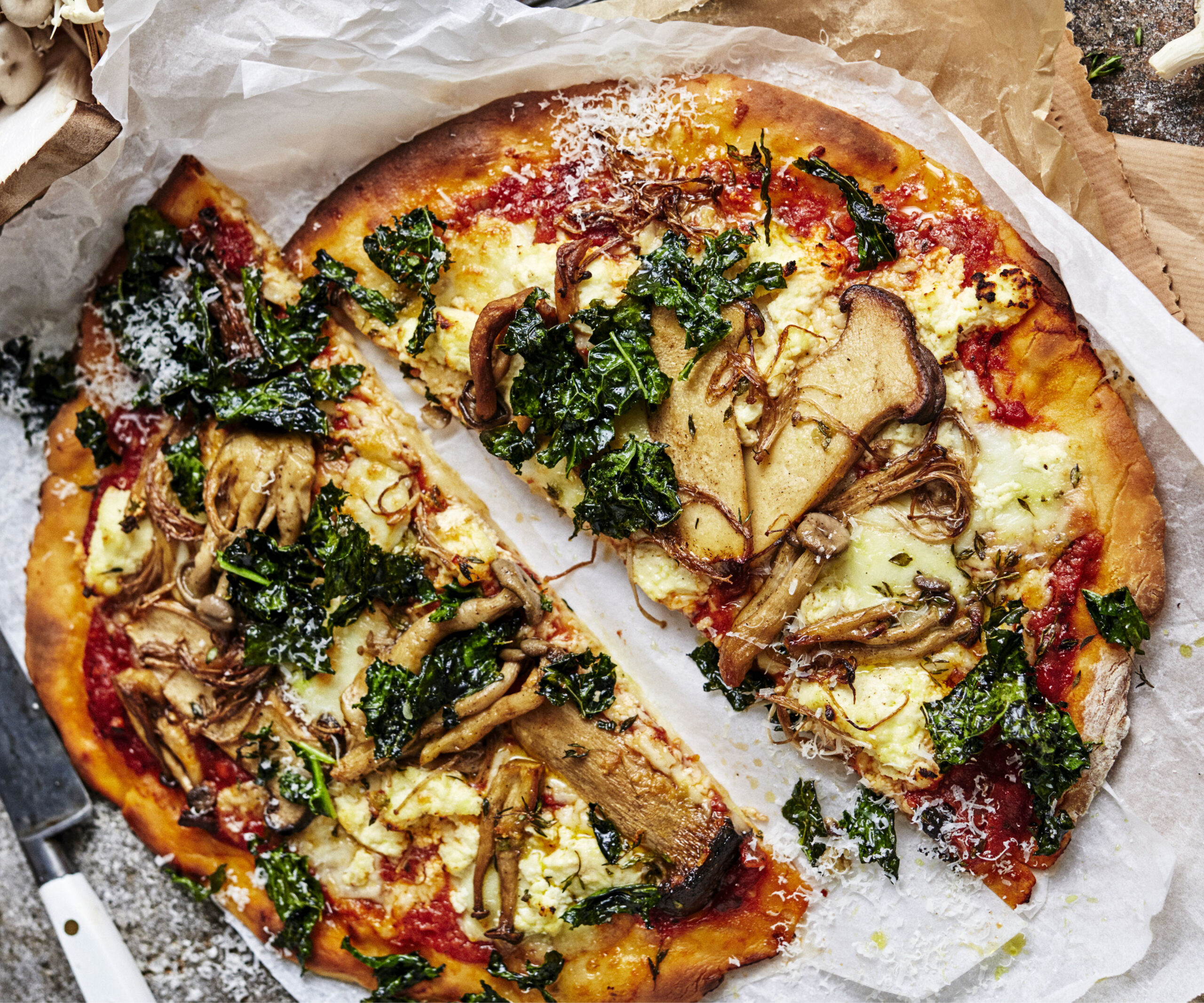 No-knead pizza with mushroom and crispy cavolo nero | Women's Weekly Food