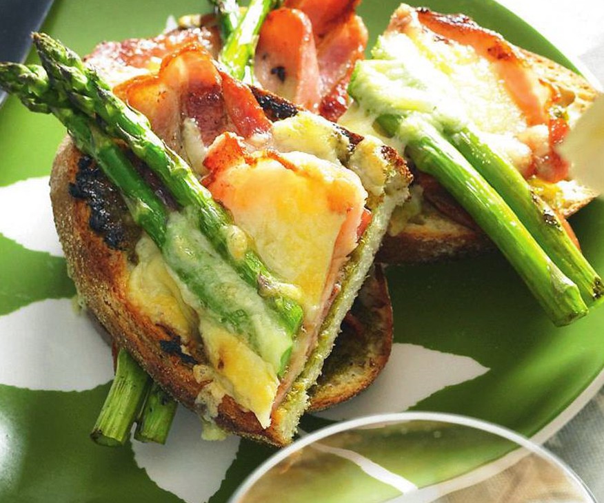 Bagel with avocado, ham & cheese | Women's Weekly Food