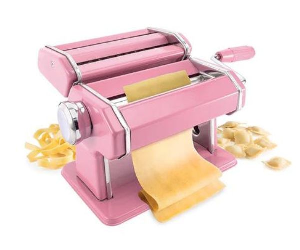 Create the taste of Italy at home with the best pasta makers for home ...